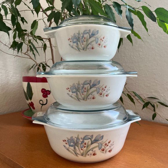 Pyrex | Kitchen | Set Of 3 Vintage Jaj Pyrex Blue Iris Casserole Dishes ...